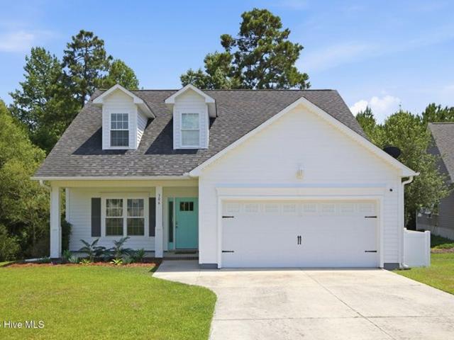 306 Oak Ridge Ct, Swansboro, NC 28584