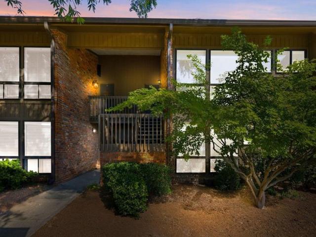 306 Oak Tree Dr Unit 306, Chapel Hill, NC 27517