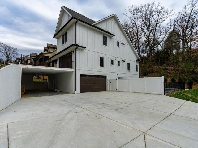306 Oliver St Street