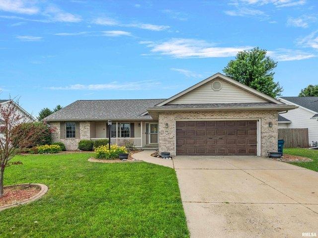 306 Osteen Ln, Chatham, IL 62629