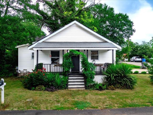 306 Lady Street