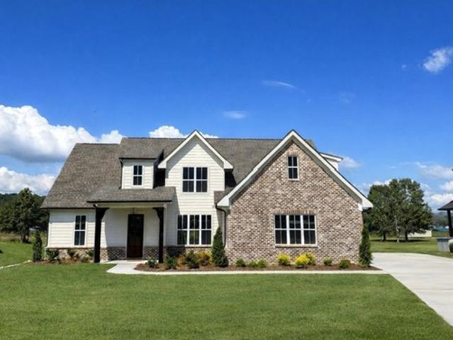 306 Lake Creek Dr, Guntersville, AL 35976