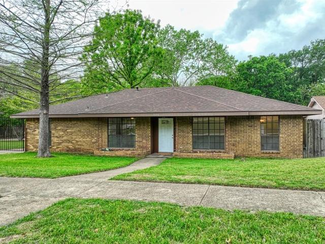 306 Larry Dr, Duncanville, TX 75137