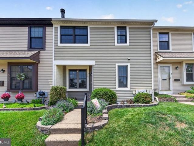 306 Livingston Ct, North Wales, PA 19454