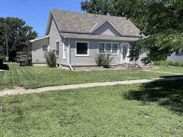 306 Lincoln St, Farnam, NE 69029