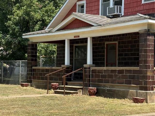 306 Maple Road