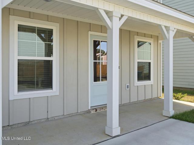 306 Meadows Lane