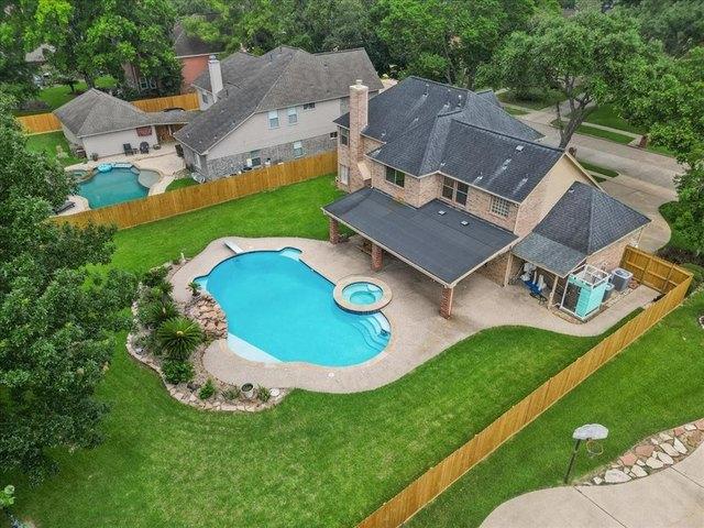 306 Melodywood Dr, Friendswood, TX 77546