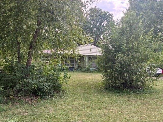 306 N 3rd Street Ter, Trimble, MO 64492