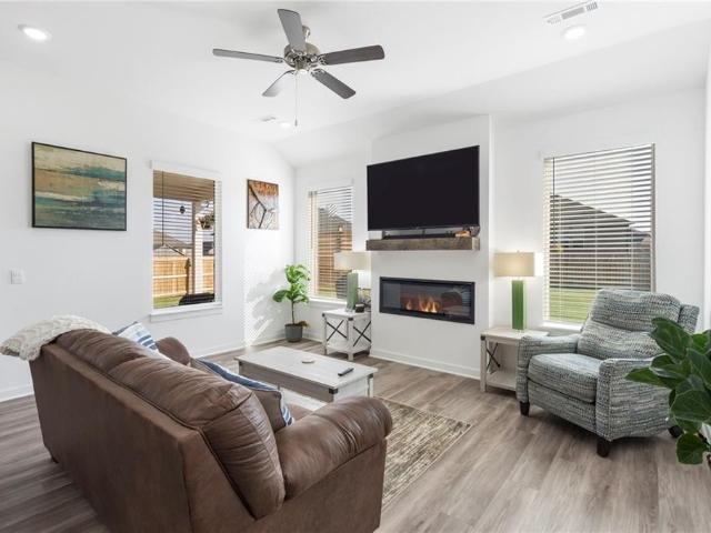 306 N Anser Bend