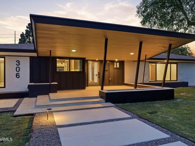 306 N Fraser Dr W, Mesa, AZ 85203