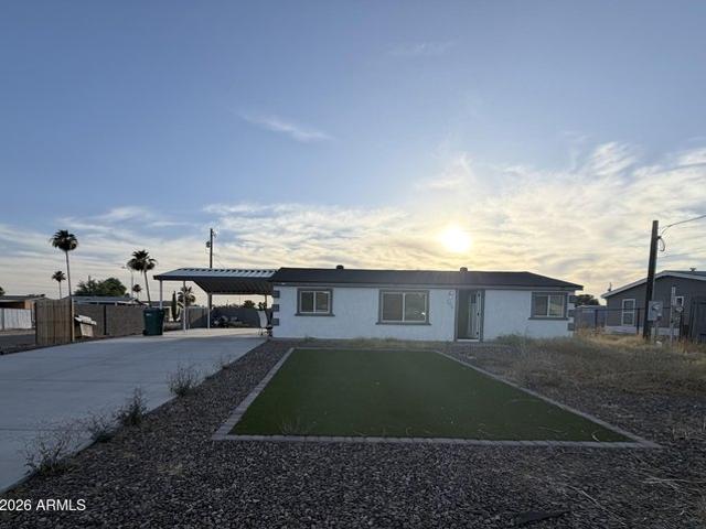 306 N Hawes Rd, Mesa, AZ 85207