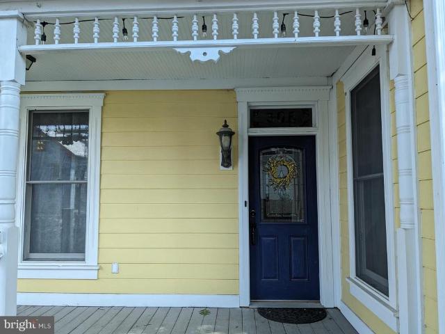 306 N Locust Street