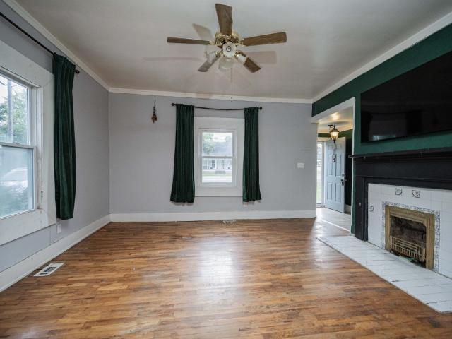 306 N Main St