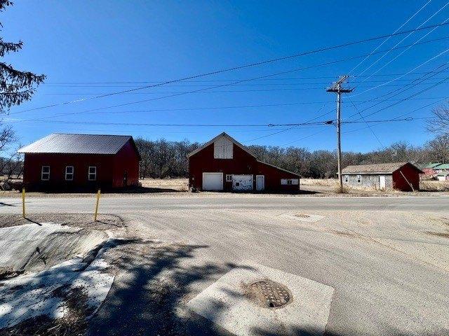 306 N Mill St, Mount Carroll, IL 61053