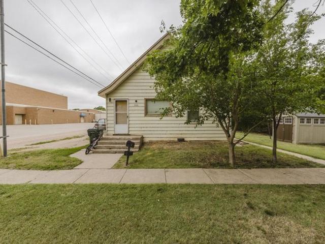 306 N Schiller Ave, Ellinwood, KS 67526