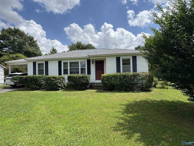 306 Nixon St, Albertville, AL 35950
