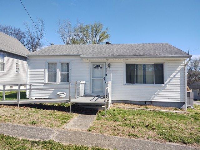 306 S 4th St, Vienna, IL 62995