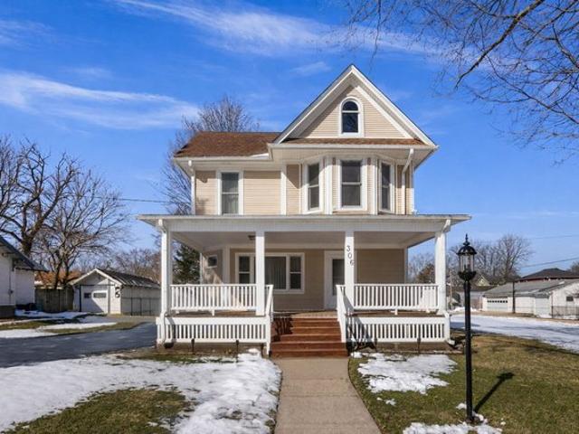 306 S 5th St, Kirkland, IL 60146