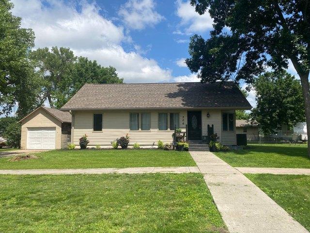 306 S 13th Ave, Broken Bow, NE 68822