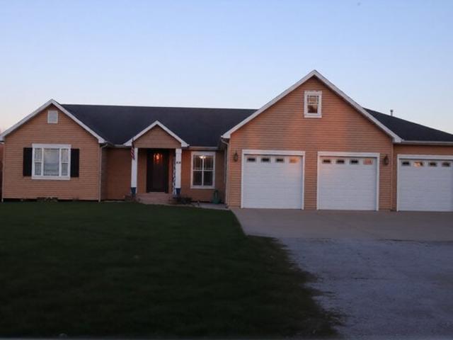 306 S Third St, Ashkum, IL 60911