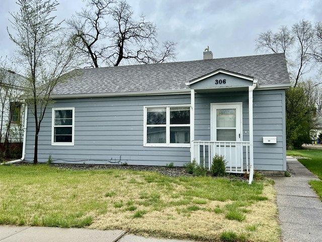 306 S Harrison Ave, Pierre, SD 57501