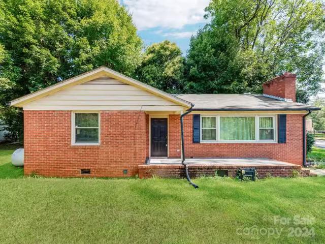 306 S Main Ave, Newton, NC 28658 MLS 4167182