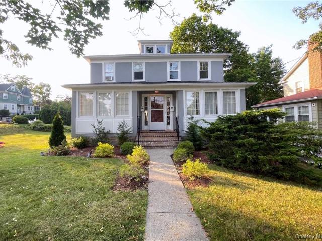 306 Soundview Avenue Right