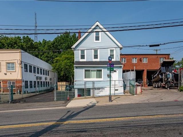 306 South Ave, Brooklyn, NY 10303