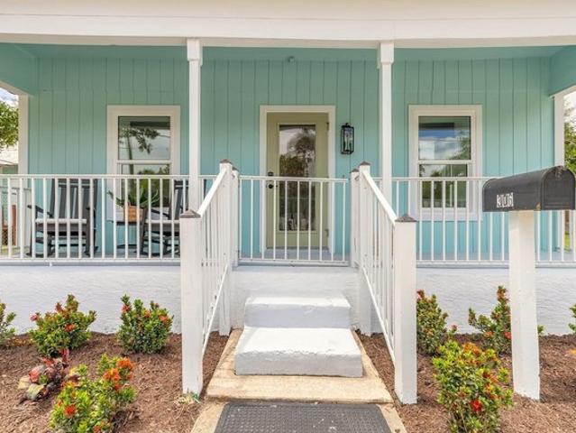 306 Sheldon St, New Smyrna Beach, FL 32168