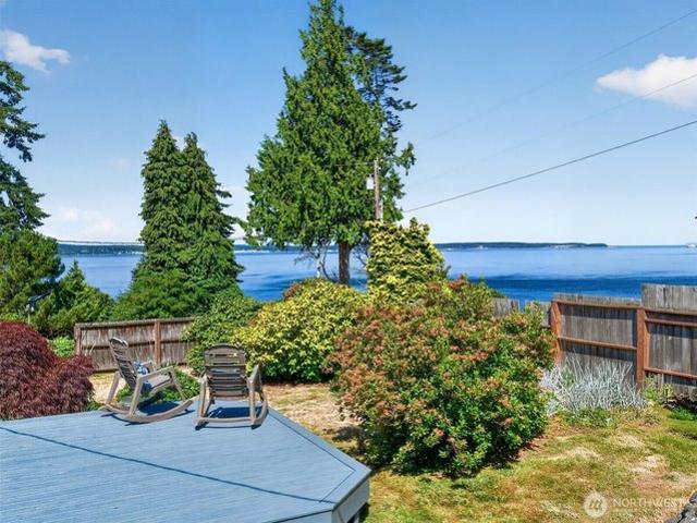 306 Spyglass Dr, Freeland, WA 98249