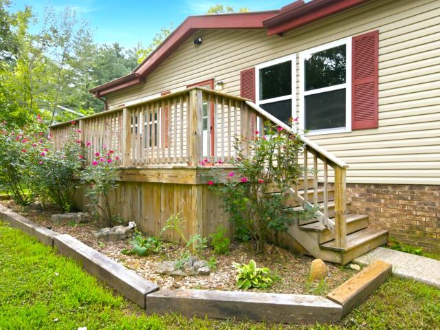 306 Stagecoach Rd