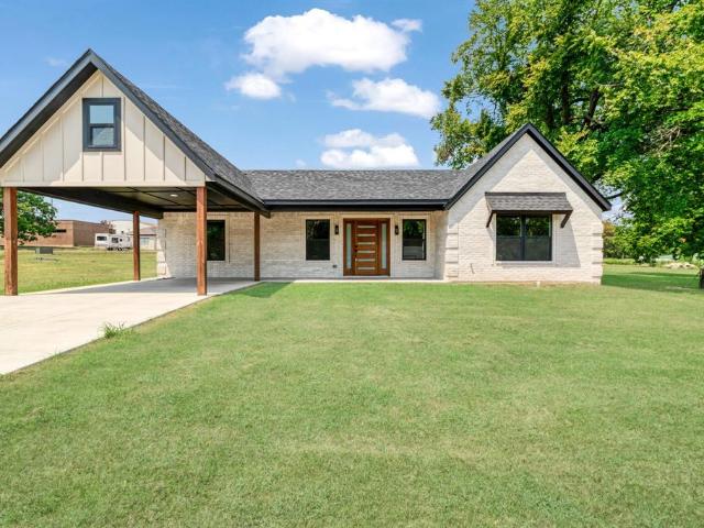 306 Sunset St, Roxton, TX 75477 | MLS #21218 | Compass