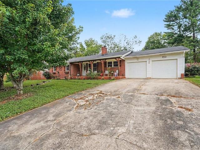 306 Sweetbriar Drive