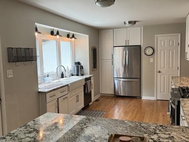 306 Plum Ln, Chapel Hill, NC 27517
