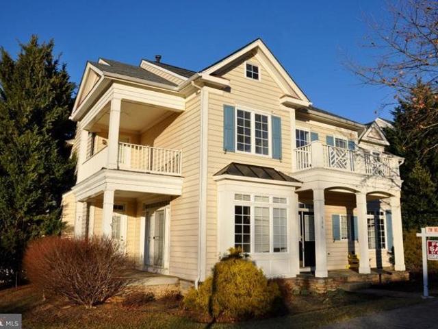 306 Prospect Hill Blvd, Charles Town, WV 25414