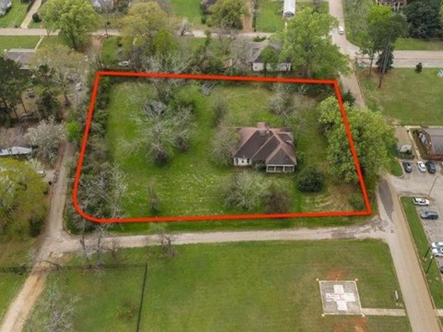 306 Ramsey St, San Augustine, TX 75972