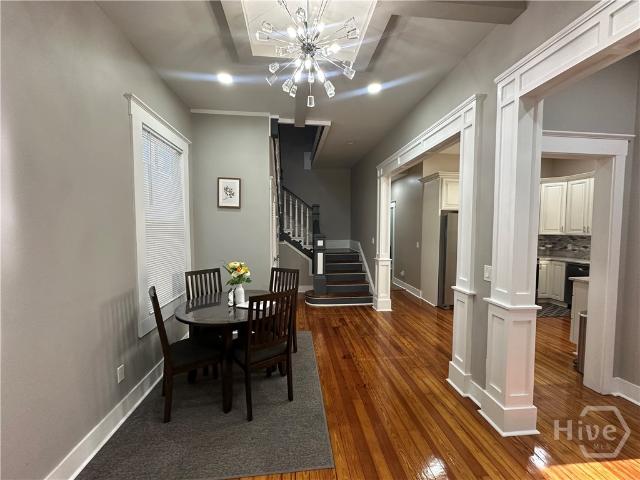 306 W 42nd Street