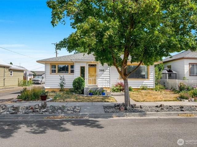 306 W 4th Ave, Odessa, WA 99159