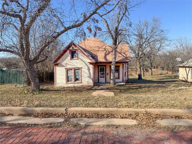 306 W 3rd Street