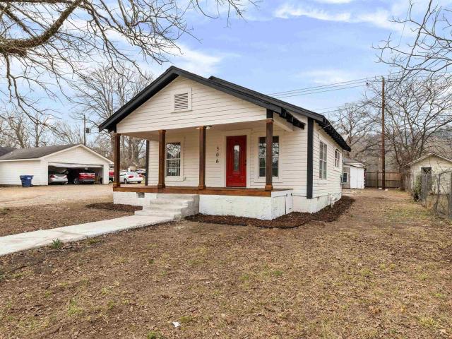 306 W Adams Avenue W