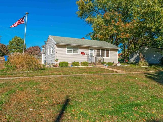 306 W High St, Mason City, IL 62664