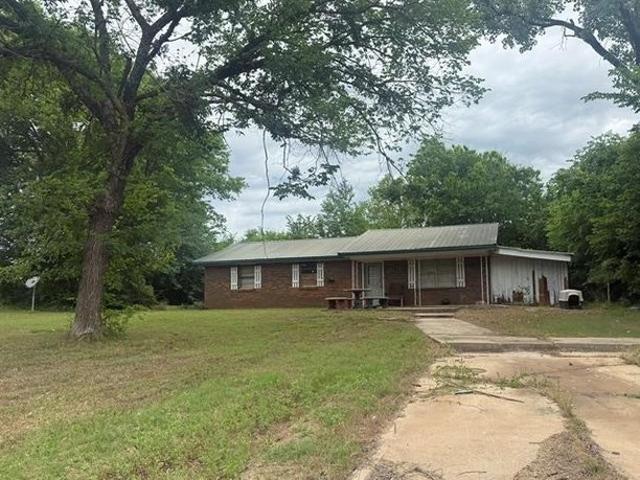 306 W Jerry Lane St, Maud, OK 74854