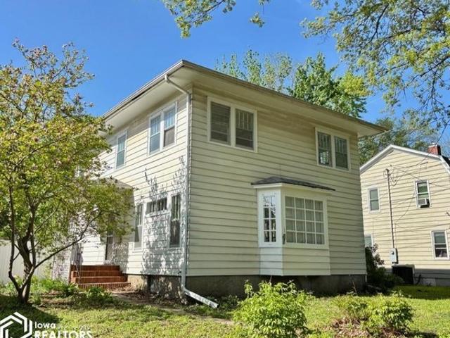 306 W Madison Ave, Fairfield, IA 52556