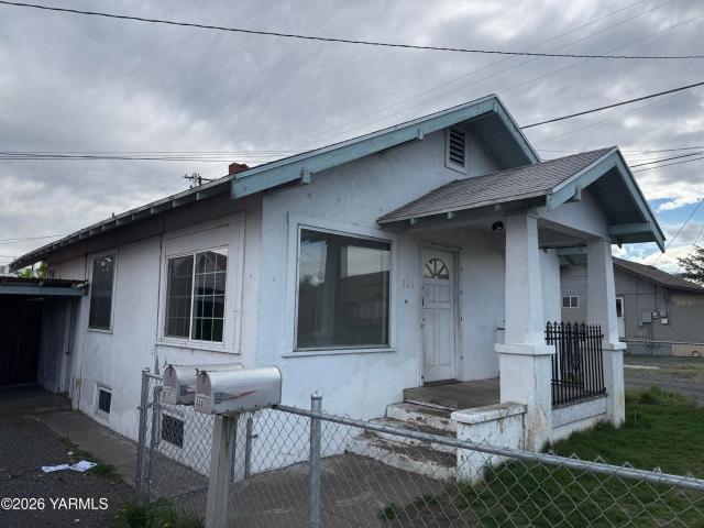 306 W Martin Luther King Jr Blvd, Yakima, WA 98902 | MLS #26 1055