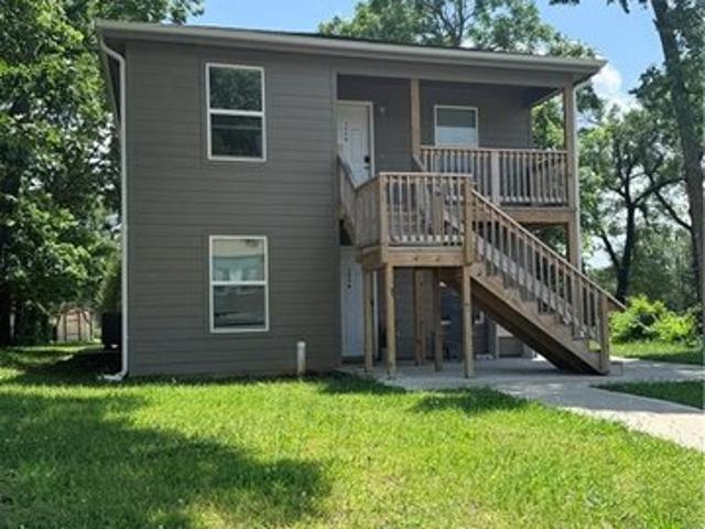 306 W Market St, Warrensburg, MO 64093