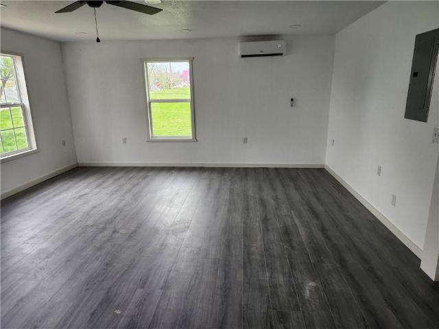 306 W Markey Street