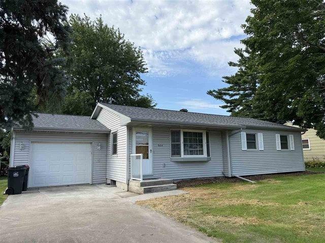 306 W Orange St, West Branch, IA 52358