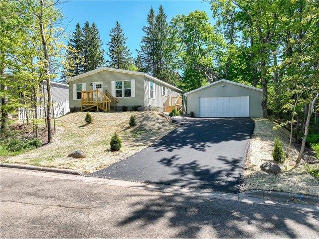 306 W Palm St, Duluth, MN 55811
