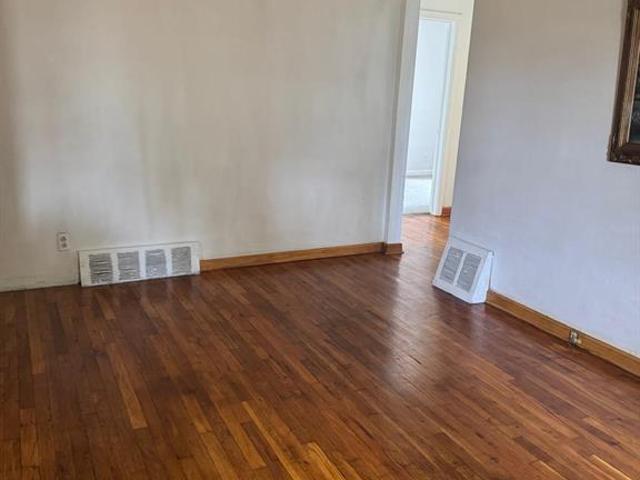 306 W Parkway Avenue